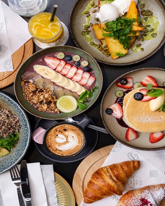 All Day Dining & Bar | Exchange Lane